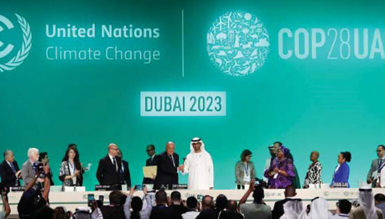 Changement climatique : La COP 28 s’ouvre à Dubaï, un fonds pour ...